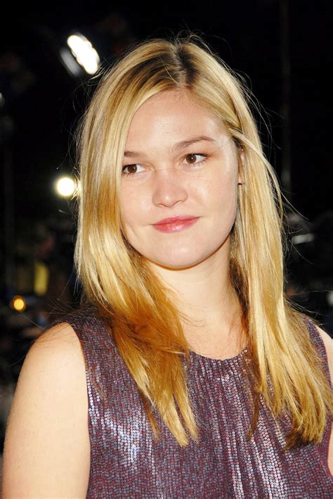[100 ] Julia Stiles Wallpapers