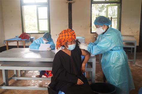 ပင်လောင်းမြို့နယ်၊တီကျစ်အထကကျောင်း၌ ဒုတိယအကြိမ် ကိုဗစ် ၁၉ ရောဂါ ကာကွယ်ဆေးလာရောက်ထိုးနှံသူ ၄၃၅