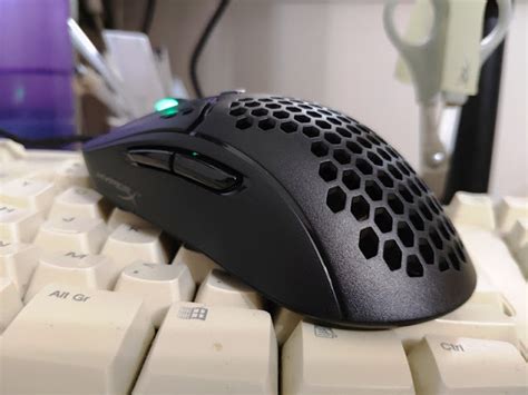 Hyperx Pulsefire Haste Review Honeycomb Mouse With Removable Grips