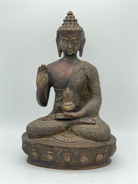 Large Figure Of Buddha Statue Nepal No Reserve Price Catawiki