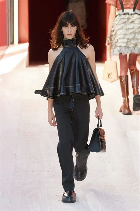 Louis Vuitton Spring Summer 2023 Women Runway Magazine ® Official