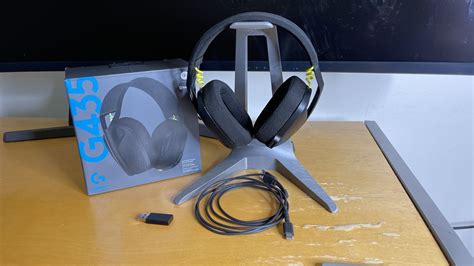 Logitech G Lightspeed Wireless Gaming Headset Review Light Weight Okay Audio Tom S Hardware