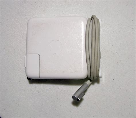 Genuine Oem Macbook Pro Unibody A Magsafe Power Charger A W