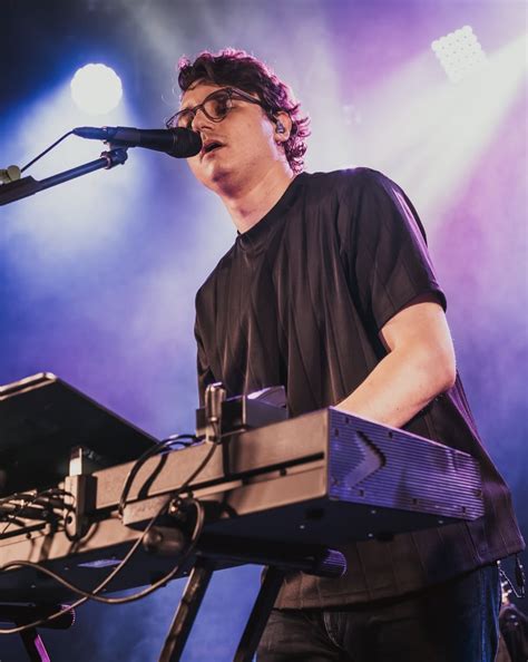Elliot Moss Celebra 10 Años De Highspeeds Con Show En Cdmx Y Edición