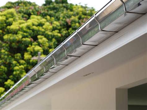 Tips For Choosing The Right Gutter Size