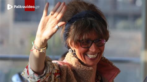 ის მეხის ჩამოვარდნის გამო ადგილზე გარდაიცვალა მისი ქმარ შვილისგან მოშორებით სულ რამდენიმე