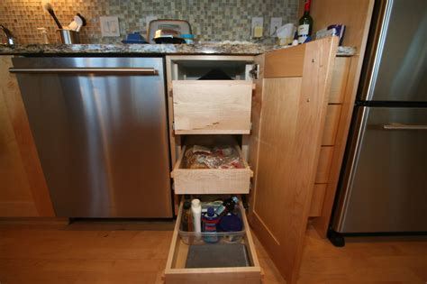 Roll Out Shelves Joe S Custom Cabinetry