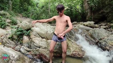 EXPLORING IN NATURE NAKED AND WITH A COCK FULL OF MILK Pornhub