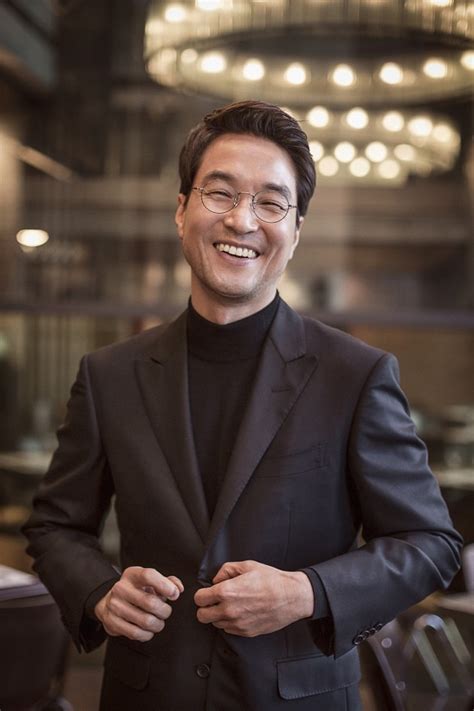 후배들과 함께 치킨집 창업하는 국민배우 근황 필더무비