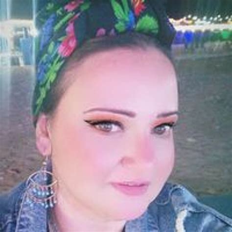 Stream Yasmin Salah Music Listen To Songs Albums Playlists For Free