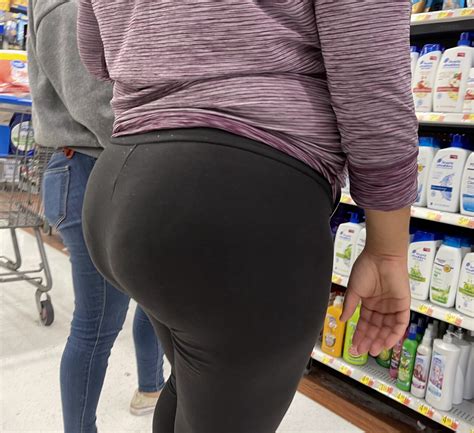 Mexican Milf With Nice Round Butt Spandex Leggings And Yoga Pants Forum