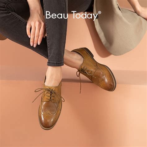 Beautoday 여성용 브로그 슈즈 정품 암소 가죽 왁싱 윙팁 라운드 토 레이스업 클로저 옥스포드 레이디 플랫 슈즈
