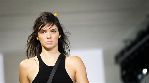Kendall Jenner Cast In Victorias Secret Fashion Show Vogue