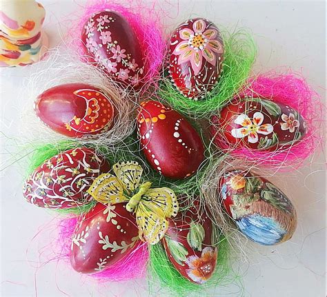 Ръчно рисувано шоколадово яйце за Великден