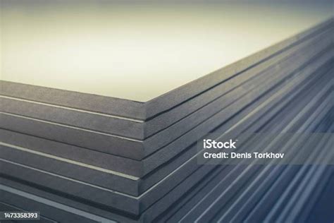 Osb 시트는 철물점에 쌓여 있습니다 건축 자재는 목재입니다 가구에 대한 스톡 사진 및 기타 이미지 가구 갈색 감자 칩 Istock