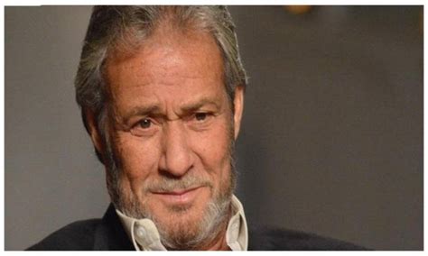 معلومات لا تعرفها عن حياة الفنان فاروق الفيشاوى بوابة دار المعارف