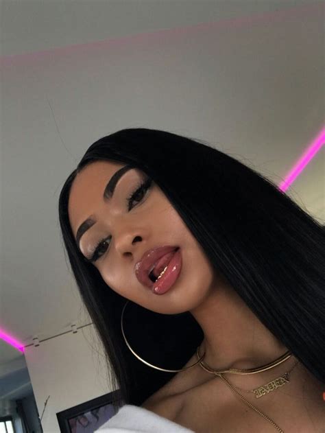 Pinterest Teethegeneral Insta Baddie Makeup Looks Baddie Lip Liner