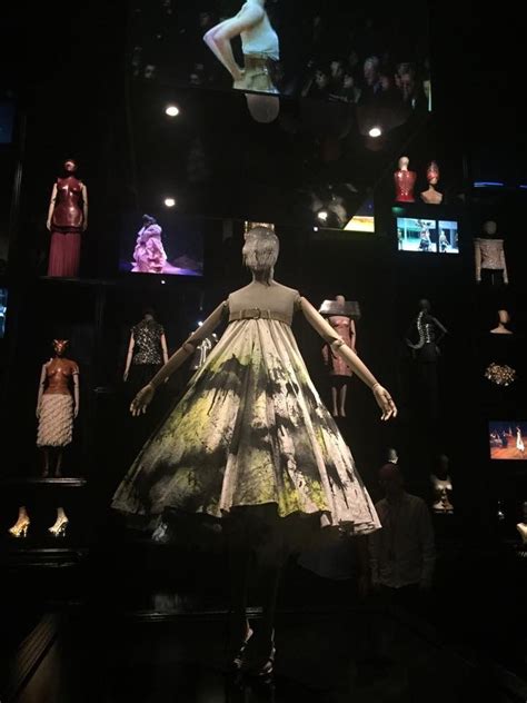 Alexander Mcqueen Savage Beauty Exhibition Alexander Mcqueen Savage