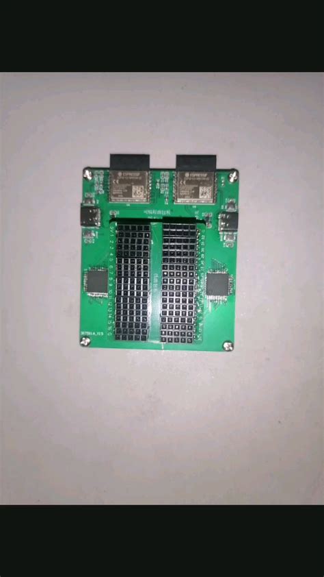 自制可编程面包板 电子发烧友网