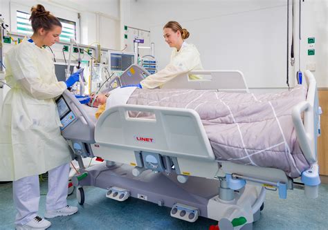 ZO 34 Nieuwe Speciale Bedden Voor Intensive Care Van Treant In Emmen