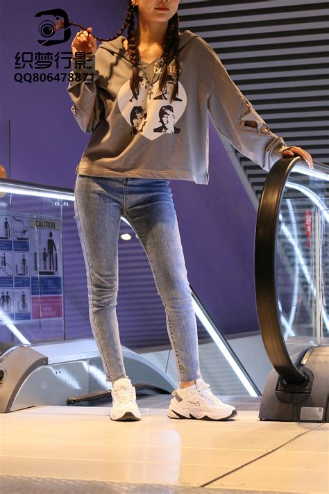 Dream Weaver Photography No103 지하 차고 빛과 그림자가 얽힌 삶 V2ph