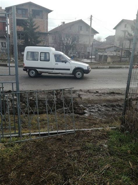 Община Костинброд На ул Д р Петър Берон 18 гр Костинброд са открити демонтирани два броя