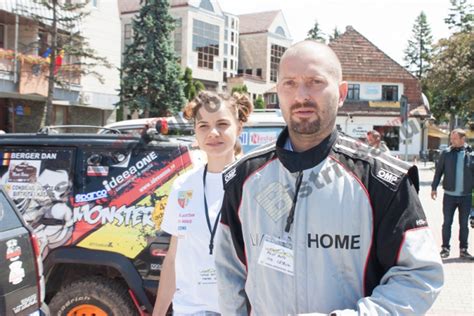 Cine Este și Cum Arată Iubita Lui Cheloo Juratul De La Iumor și A