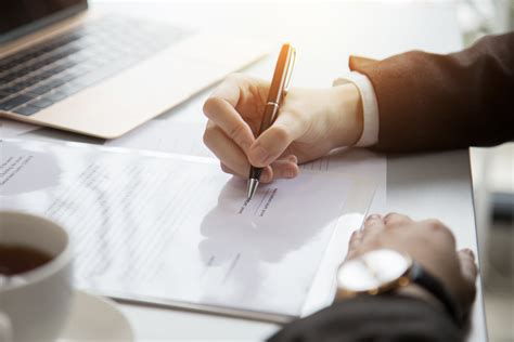 ด่วน รับทำรายงานภาษาอังกฤษ และรายงานภาษาไทย ทั้งในระดับ ปริญญาตรี โท และเอก รับทำการบ้าน Essay