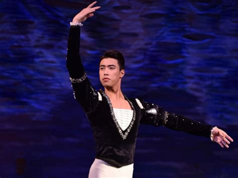 Бүжигчин О Мөнхжин Олон улсын балетчидын тэмцээний сүүлийн шатанд шалгарчээ Isee Mn