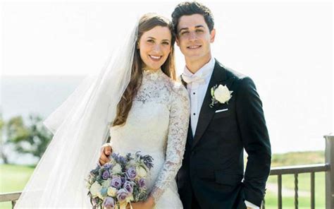 Wizard Of Waverly Places Star David Henrie Married His Longtime