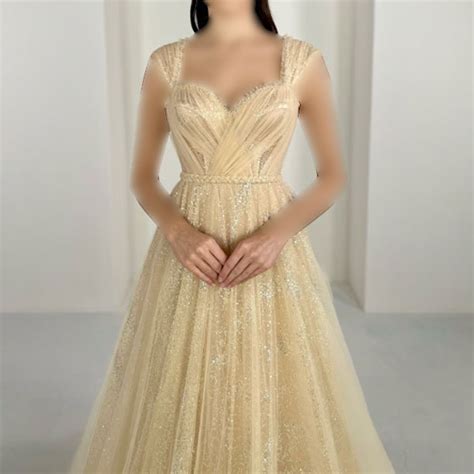 لباس مجلسی دختر ۱۷ ساله برای تالار و جشن عروسی