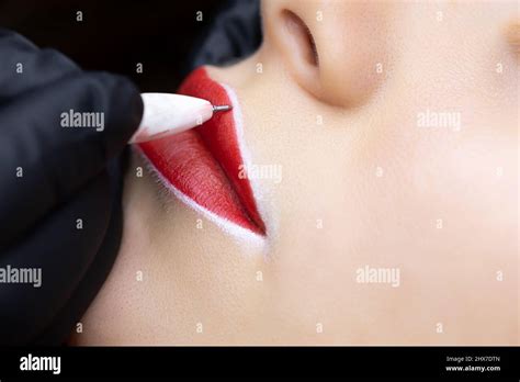 Permanent Lip Tattooing Procedure Drawing And Preparing The Models