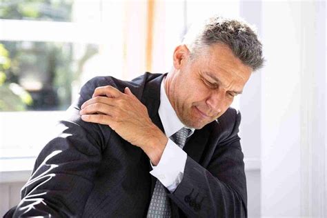 Shoulder Popping Causes & Treatment - Melbourne Arm Clinic