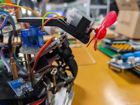 Arduino案例实操 智能巡防小车（四）火焰检测功能扩展灭火风扇arduino Csdn博客