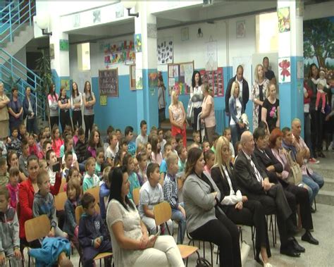 Бесплатан школски прибор за прваке у Бујановцу Прешеву и Медвеђи