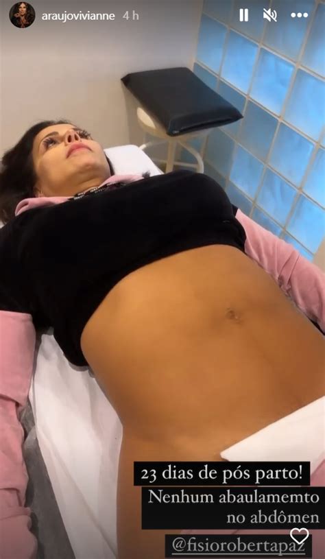Viviane Araújo Mostra A Barriga Apenas 23 Dias Após O Parto Do Filho