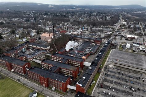 Gun Making Town Of Ilion Ny Braces For Remingtons Exit