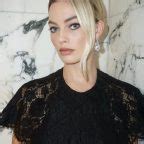 Margot Robbie Bafta Drunkenstepfather Com