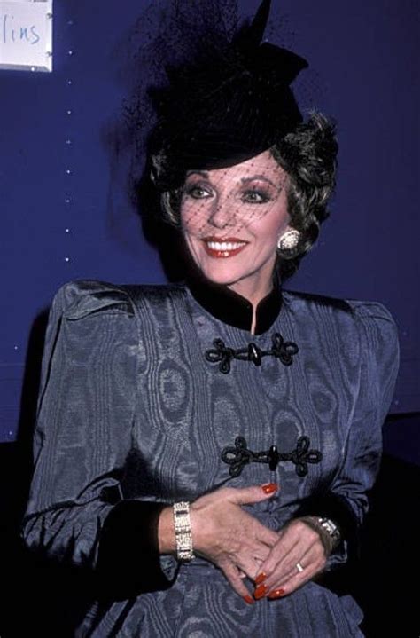 Pin Van Eva Monnikhof Op What Would Alexis Wear