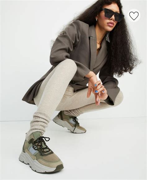 Кросівки масивні — ціна 1900 грн у каталозі Кросівки Купити жіночі речі за доступною ціною на