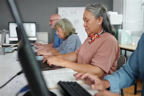 96000 Senior Computer Class Pictures