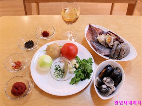 지중해식 해산물 수프 부야베스