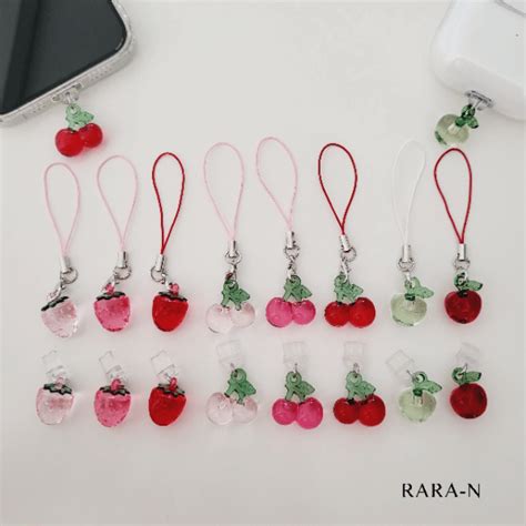 특가당일출고🍓 딸기 체리 사과 과일 충전단자 보호캡 먼지마개 이어폰 충전마개 키링 핸드폰줄 에이블리