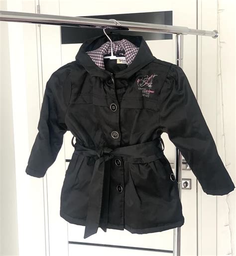 Плащик дівчачий Alphabet — ціна 250 грн у каталозі Плащі Купити дитячі речі за доступною ціною