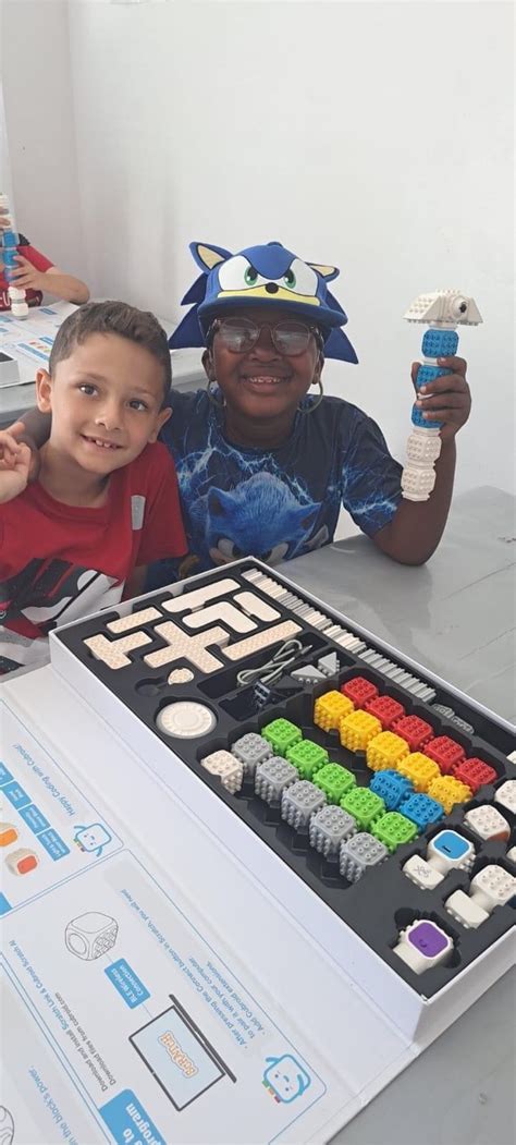 초등학교 In Africa With 큐브로이드 글로벌 교육 현장