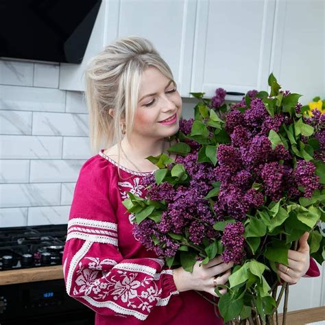 Сьогодні я покажу як приготувати мариновану капусту на зиму Капуста з соусом сацебелі або