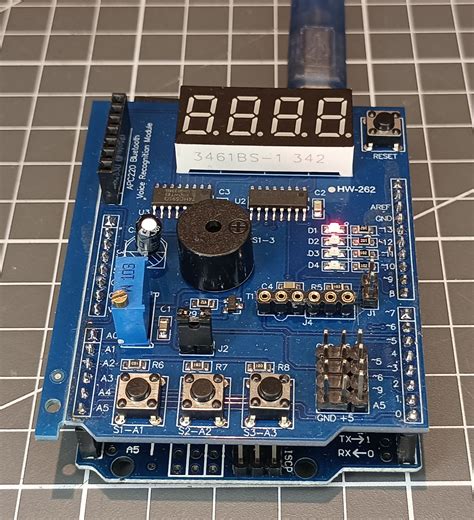 Créer Un Chenillard De 4 Leds Sur Le Shield Hw 262 Sur Un Arduino Uno
