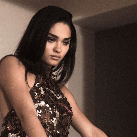 Simone Davis In 2025 Pretty People Cute Celebrities Face Claims