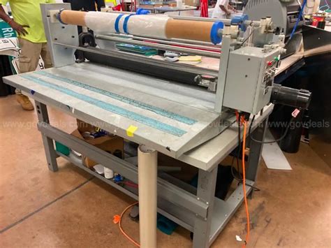 Road Sign Maker 48” Motorized Squeeze Roll Applicator Allsurplus