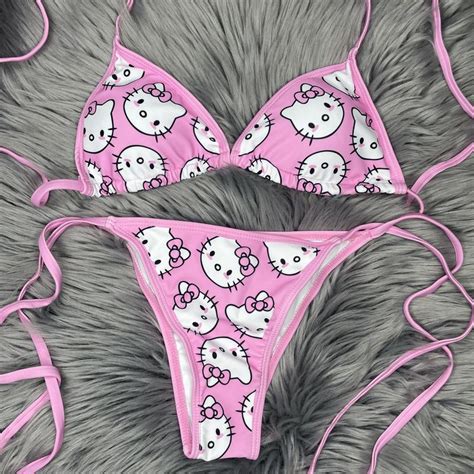 Купальник рожевий на завʼязках з чашками Hello Kitty — ціна 800 грн у